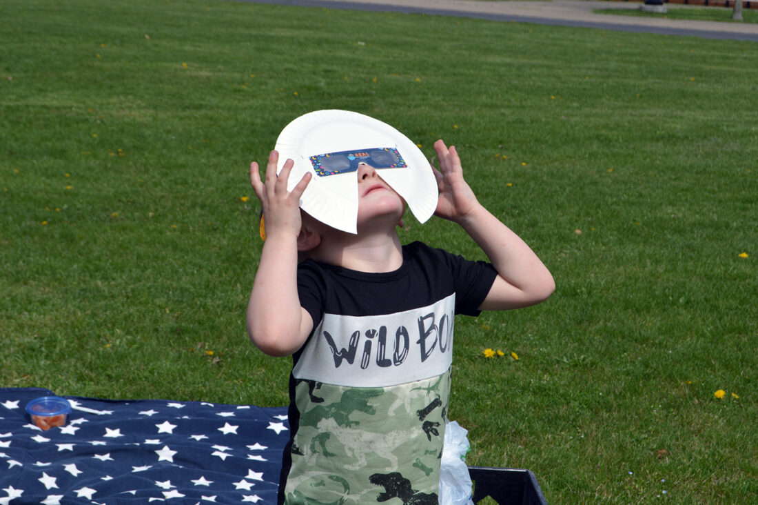 Ohio Valley turns out for eclipse day | News, Sports, Jobs - The Herald ...